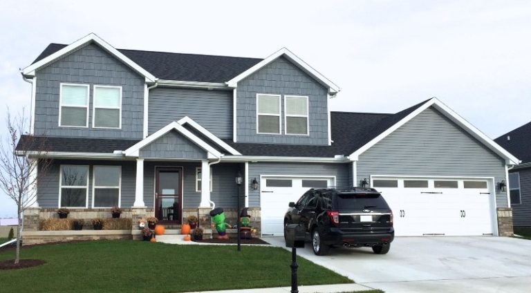 Blue Siding Colors 2026 – New England Metal Roof